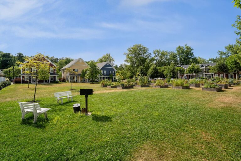 Bayberry Commons Condos For Rent | S.D. Ireland Properties | Apply Today